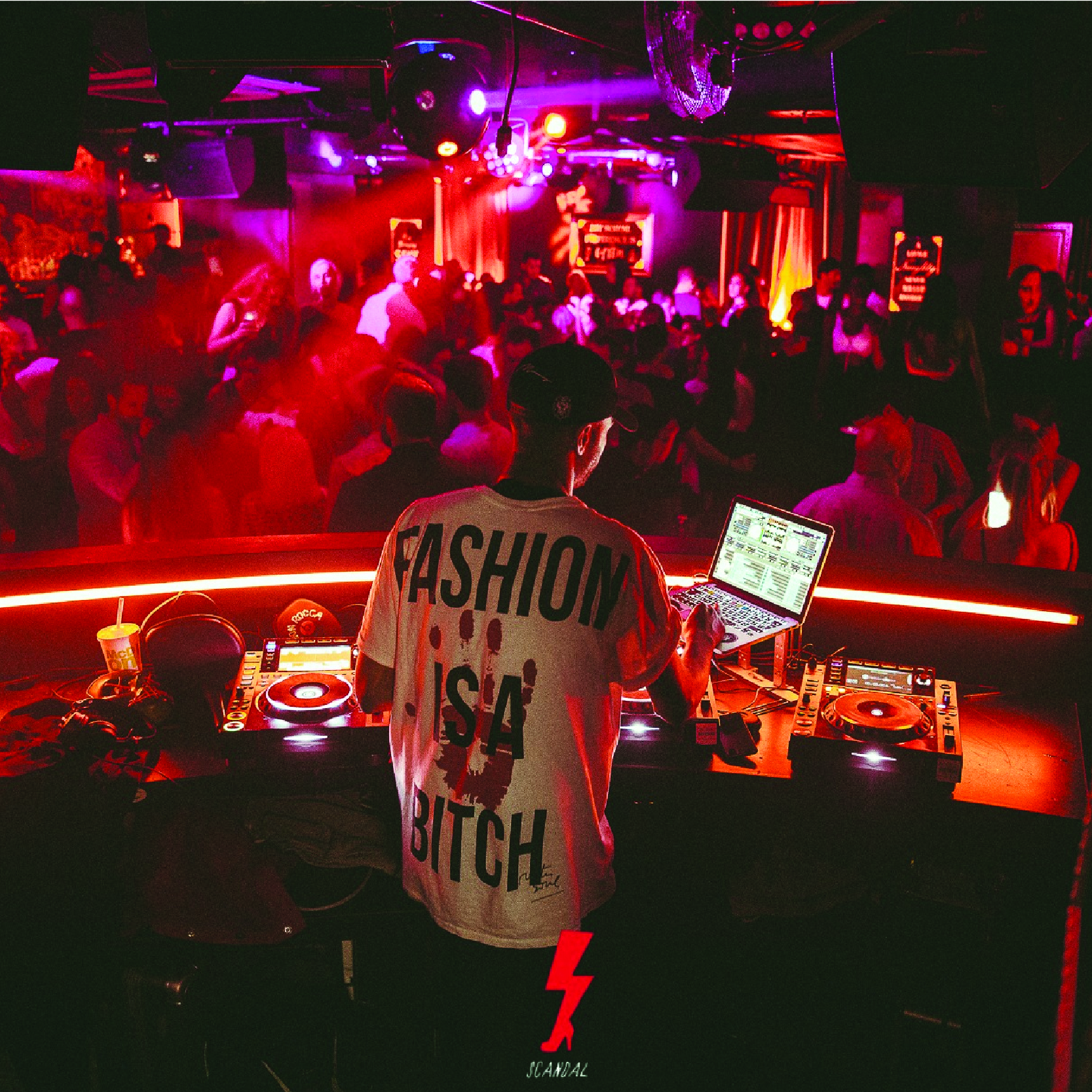 Scandal Club – La Concierge